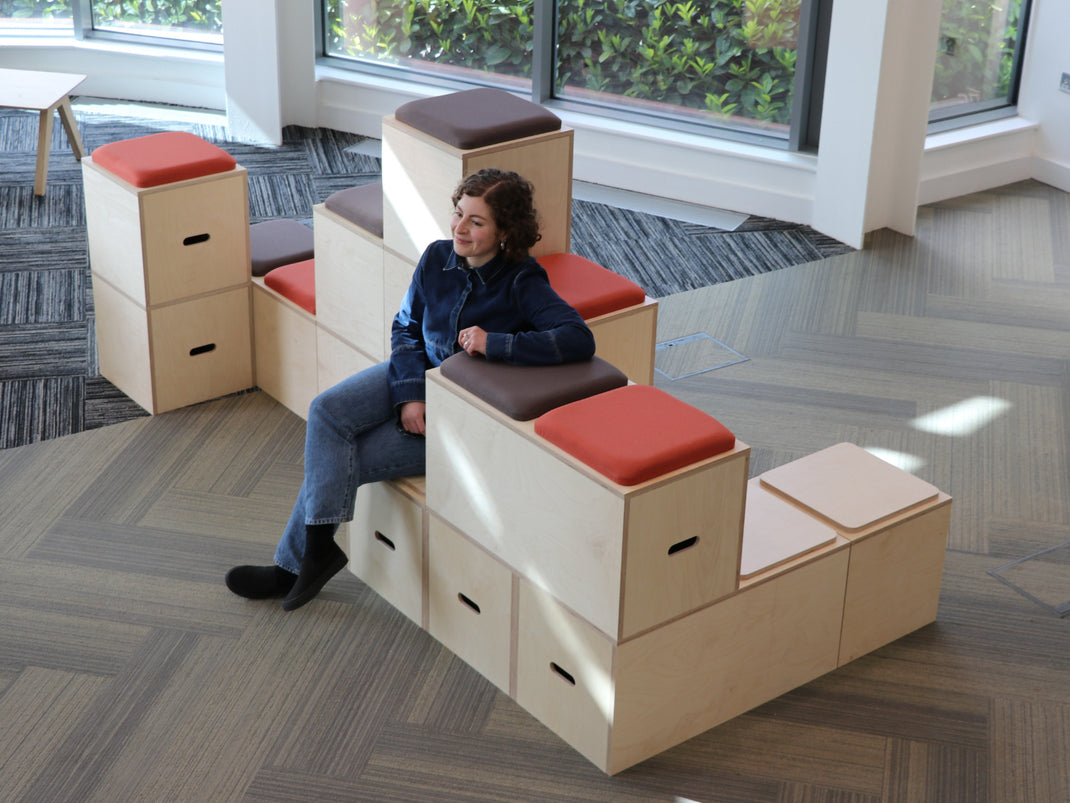 Tiered Office Seating – Huxlo